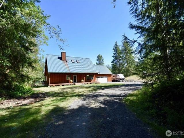 561 Country Acres Ln, Sequim, WA 98382