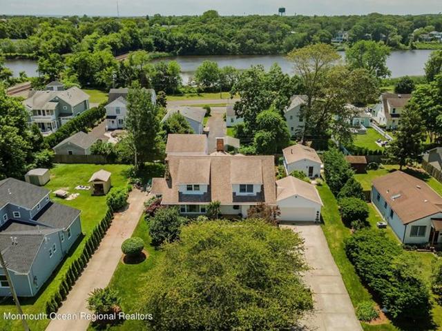 561 Central Ave, Spring Lake Heights, NJ 07762