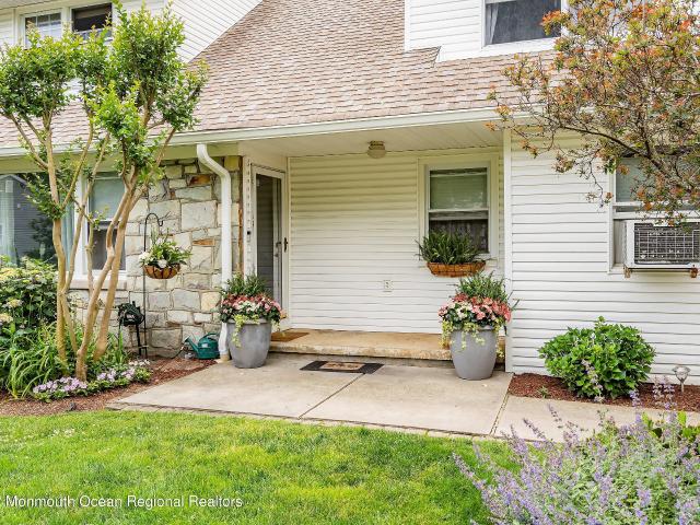 561 Central Avenue