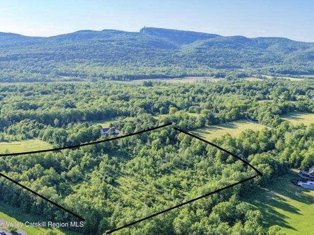 561 Albany Post Rd, New Paltz, NY 12561