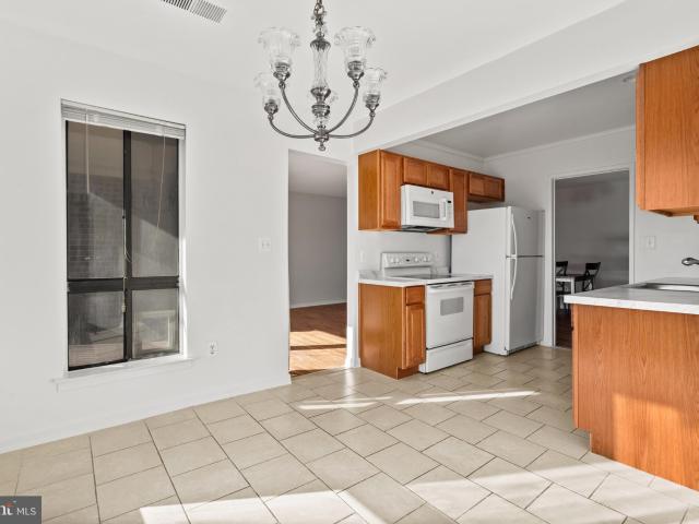 561 Florida Ave, Unit 204, Herndon, VA 20170 | MLS #VAFX2299 | Compass