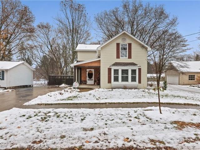 561 High St, Doylestown, OH 44230