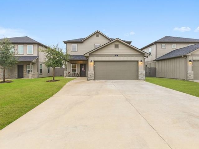 561 Momma Bear Dr, College Station, TX 77845