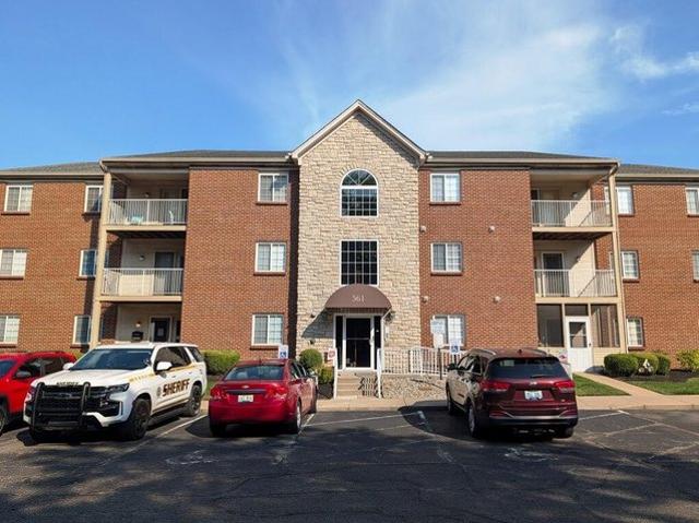 561 Napa Valley Ln Apt 10, Fort Mitchell, KY 41017
