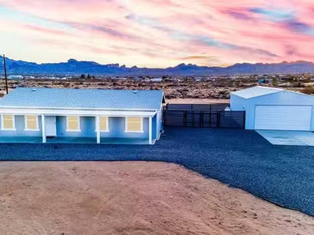 561 S La Osa Rd, Golden Valley, AZ 86413 MLS 026648