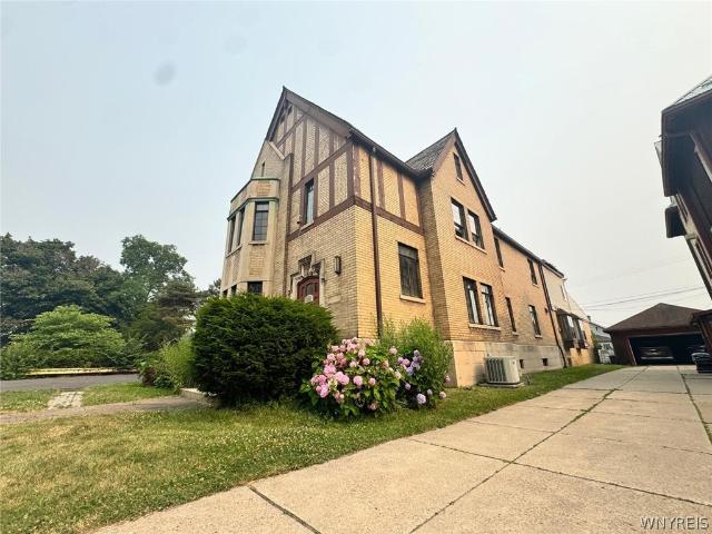 561 Ridge Suite 8 Road