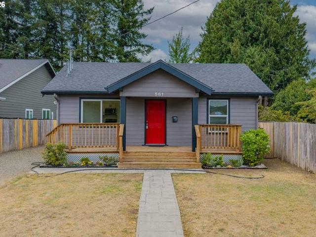 561 W 4th St, Coquille, OR 97423