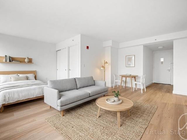 561 Tenth Avenue, New York, NY