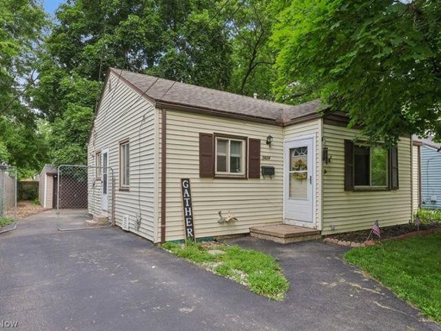 5624 Burns Rd, North Olmsted, OH 44070