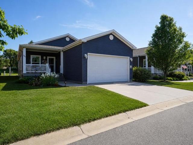 5624 Kingsley Dr, Rockford, MI 49341