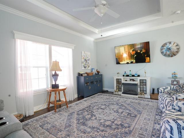 5624 Kingsley Drive