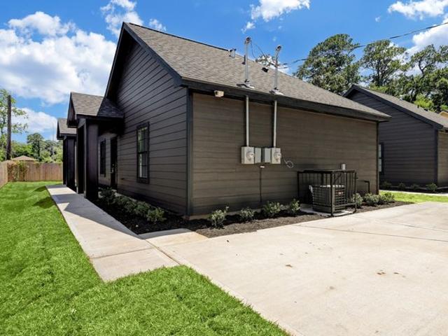 5624 Kittridge St, Houston, TX 77028