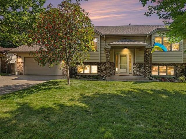 5624 Pascal St, Shoreview, MN 55126