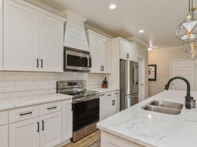 5624 Price Plantation Rd, Baker, FL 32531