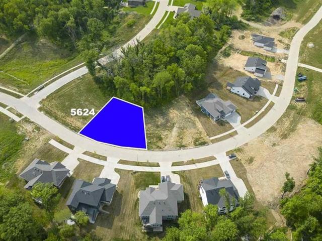 5624 Seminole Valley Trl NE, Cedar Rapids, IA 52411