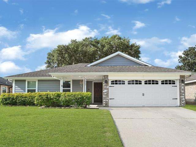 5625 Sugar Creek Dr, La Porte, TX 77571