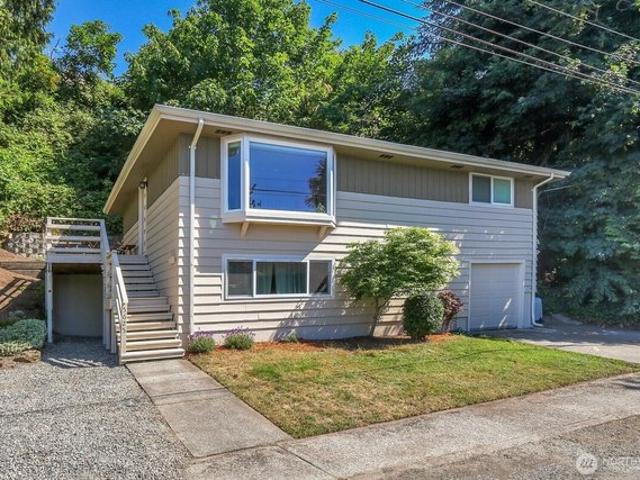5625 SW Teig Pl, Seattle, WA 98116