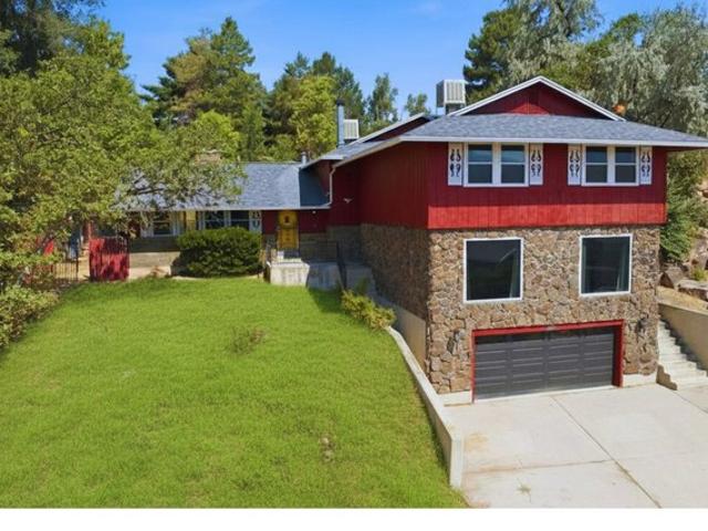 5625 S Crestwood Dr E, South Ogden, UT 84405
