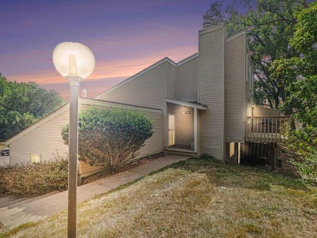 5626 N Innsbruck Ct, Fridley, MN 55432