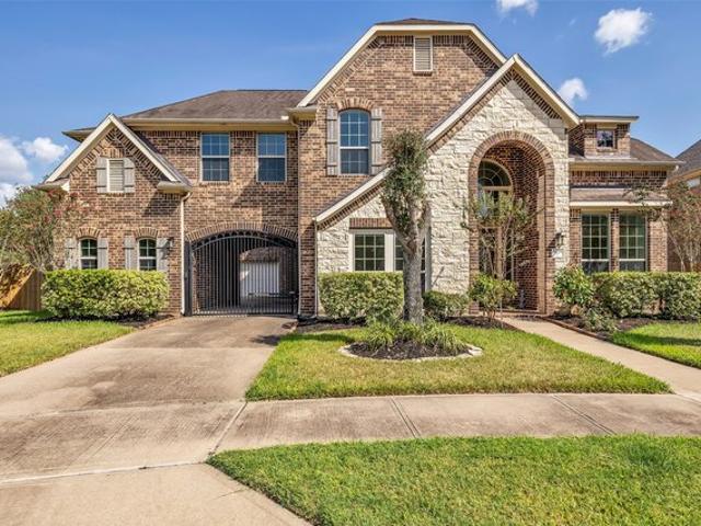 5626 Valley Country Ln, Sugar Land, TX 77479