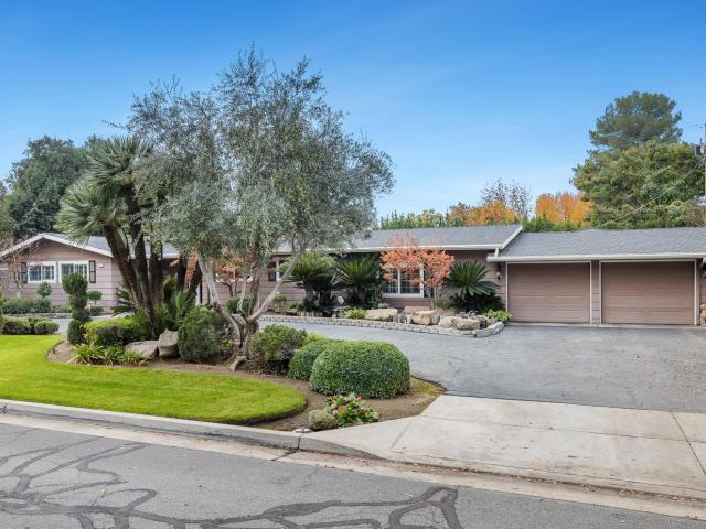 5627 N Kavanagh Ave, Fresno, CA 93711 | Compass