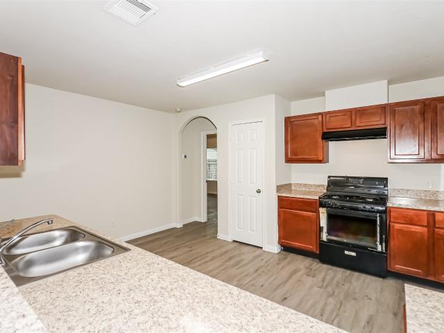 5627 Plantation Forest Drive
