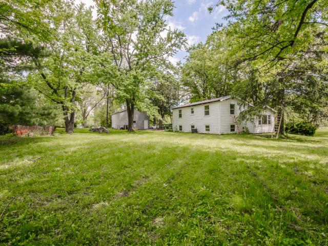 5627 W Laurel Lane