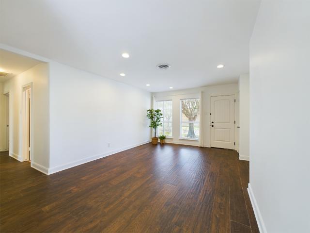 5627 Winsome Lane