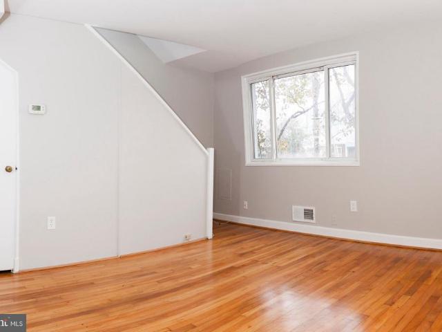 5627 8Th Street S