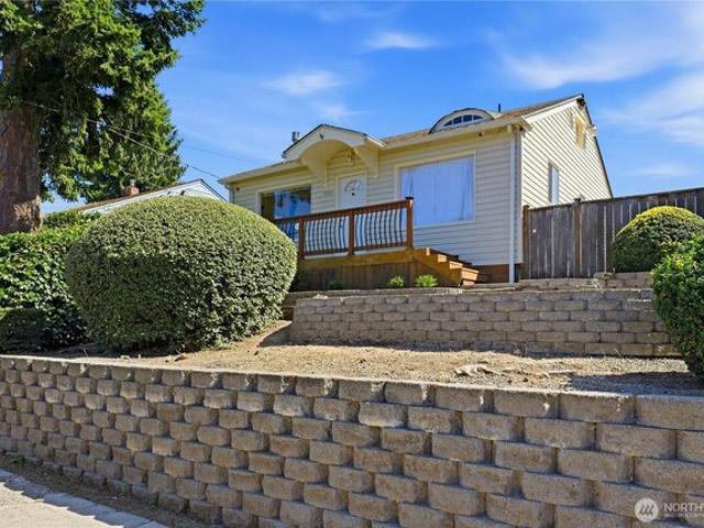 5628 N 45th St, Tacoma, WA 98407