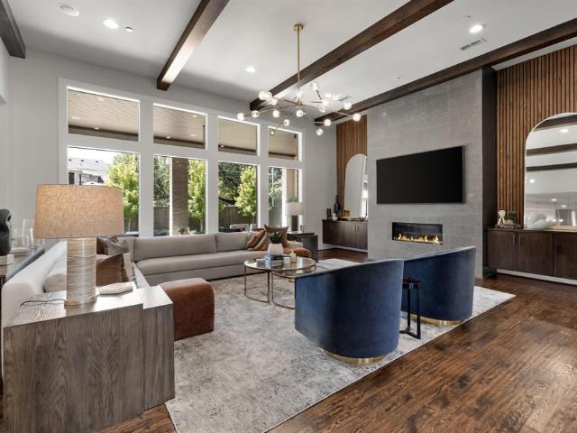5628 Lindenshire Lane