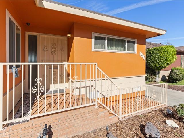 5629 Brushton St, Los Angeles, CA 90008 | MLS #PV26041