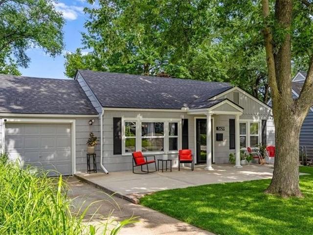 5629 Reeds Rd, Mission, KS 66202