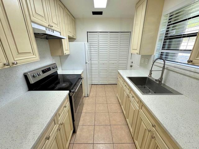 5629 5651 Taft Street 3 Bedroom Apartment for Rent at 5629 Taft St, Hollywood, FL 33021 441 Corridor