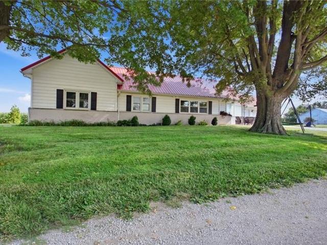 5620 Fairway Ln, Mattoon, IL 61938