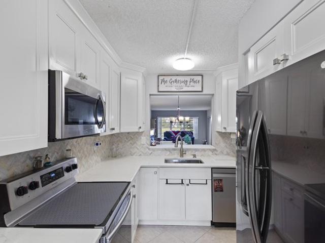 5620 Spindle Palm Ct Apt B, Delray Beach, FL 33484
