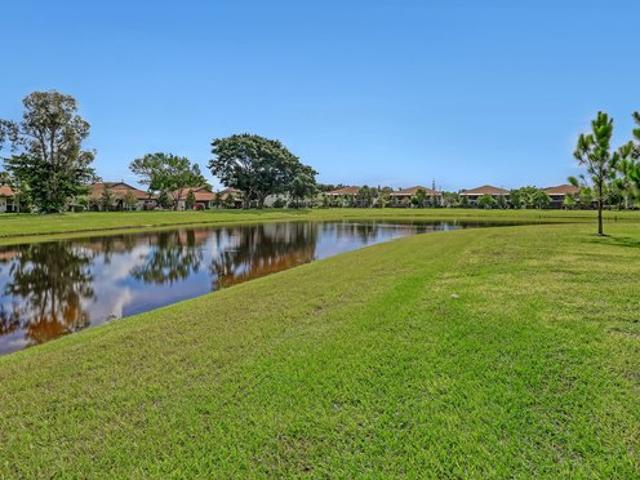 5620 Spindle Palm Ct Apt E, Delray Beach, FL 33484