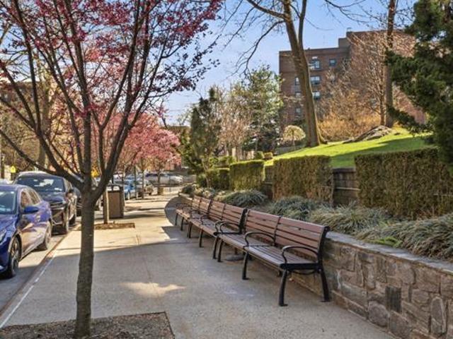 5621 Netherland Avenue, Unit 6B