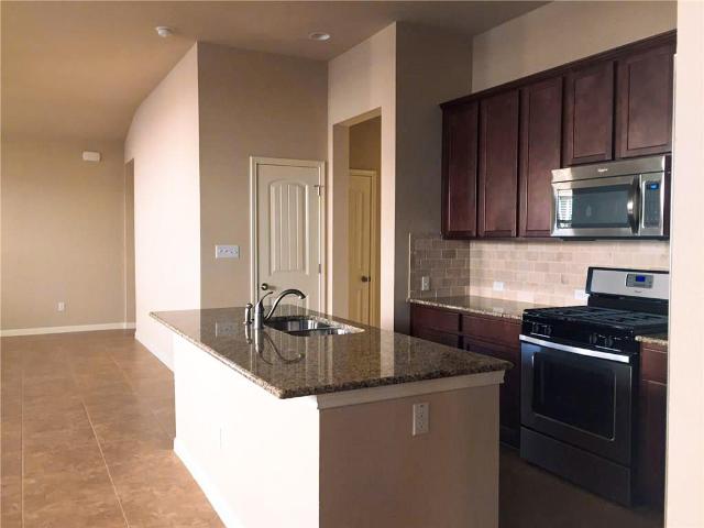5621 Porano Cir