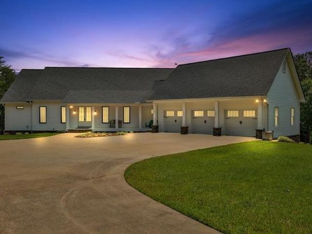 5621 Wg Robinson Rd, Gainesville, GA 30506