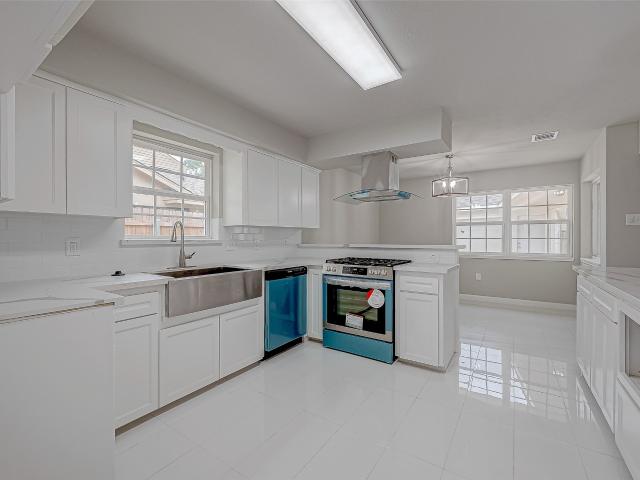 5622 Valkeith Drive