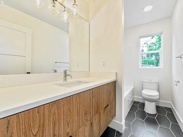 5623 N Gay Ave, Unit 2, Portland, OR 97217 | MLS #797183