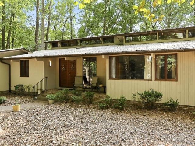 562 Chelsea Drive