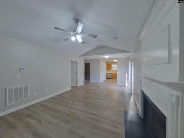 562 Chisolm Way