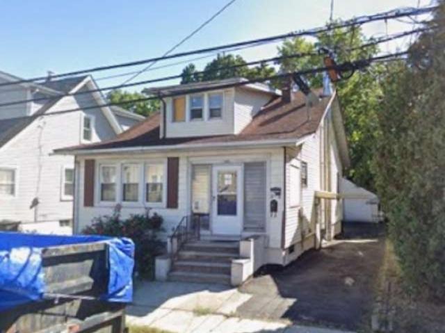 562 Buchanan St