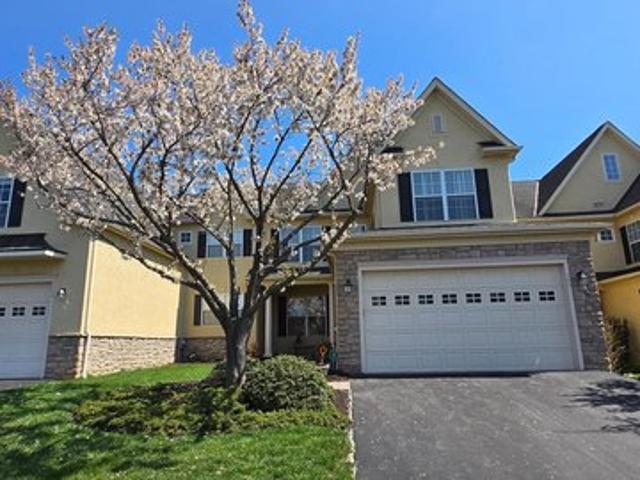 562 Farmdale Cir, Blue Bell, PA 19422