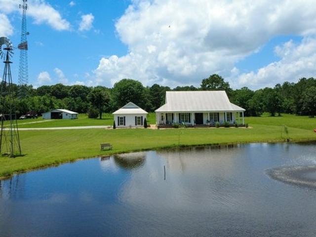 562 Flowers Rd, Pike Road, AL 36013