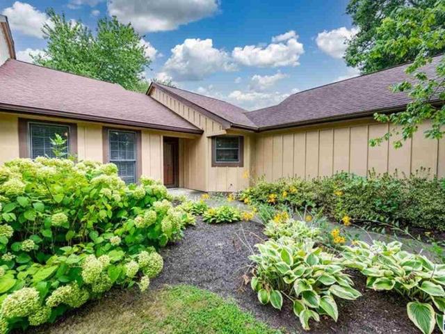 562 Frontier Ct, Terre Haute, IN 47803