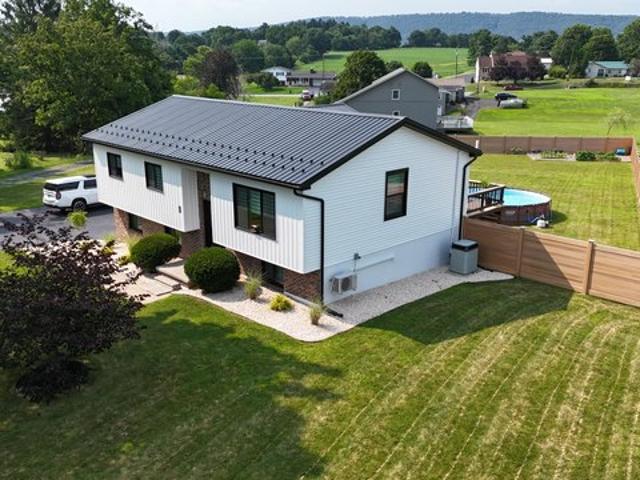 562 Hillside Ave, Elysburg, PA 17824