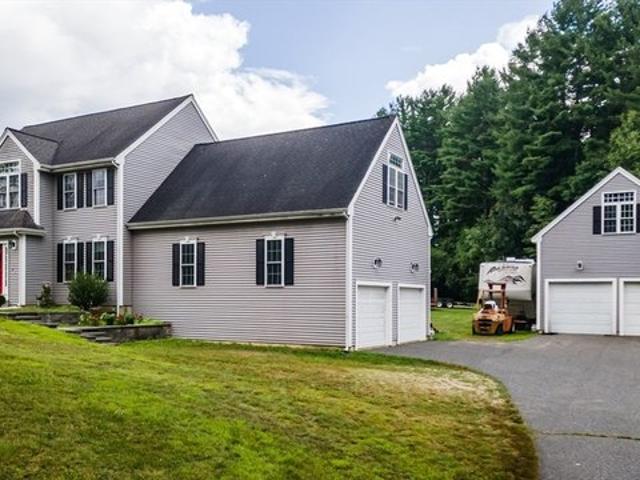 562 Mendon Rd, Sutton, MA 01590